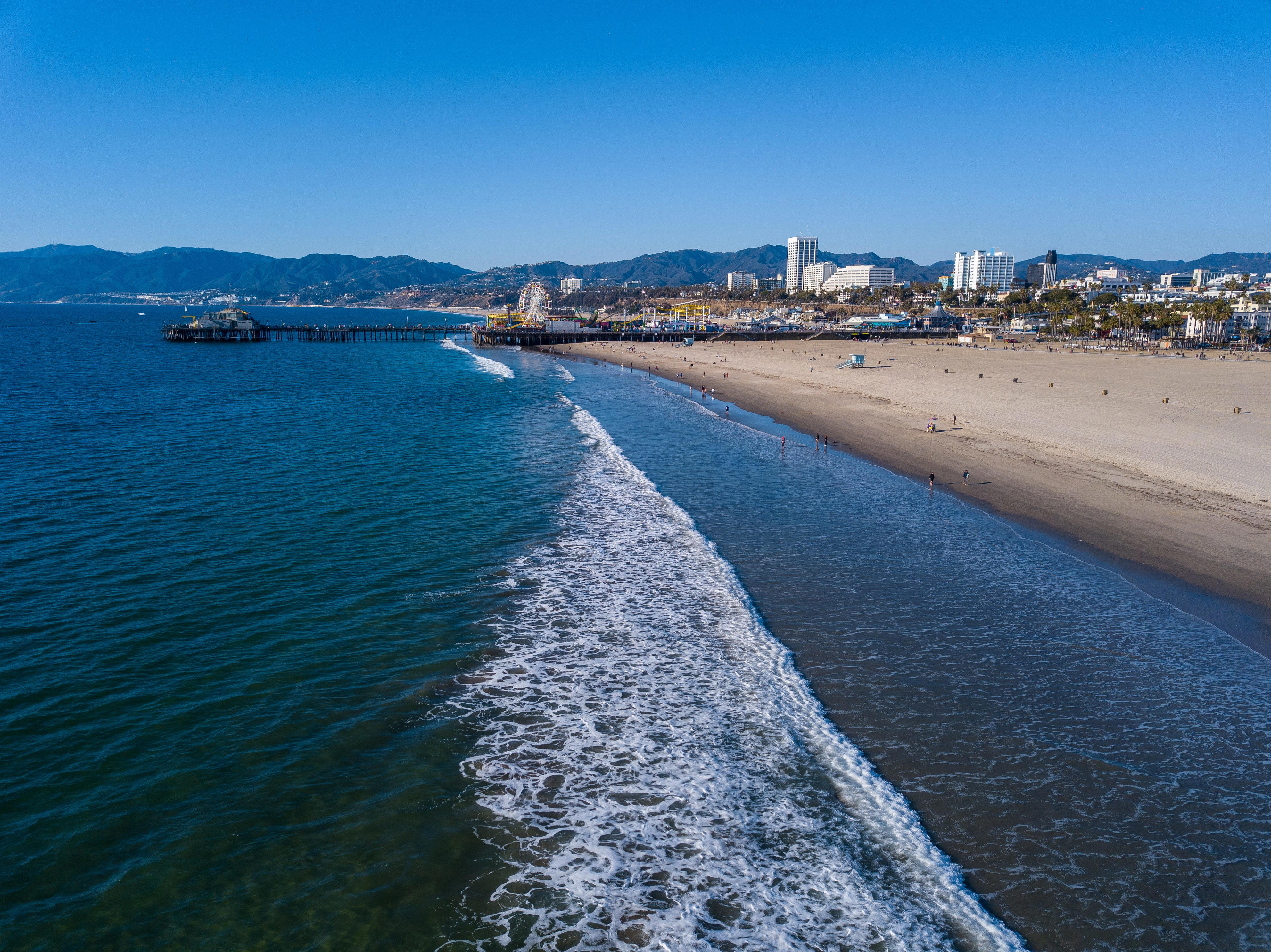 Fourth of July beachgoers warned of high bacteria at area beaches