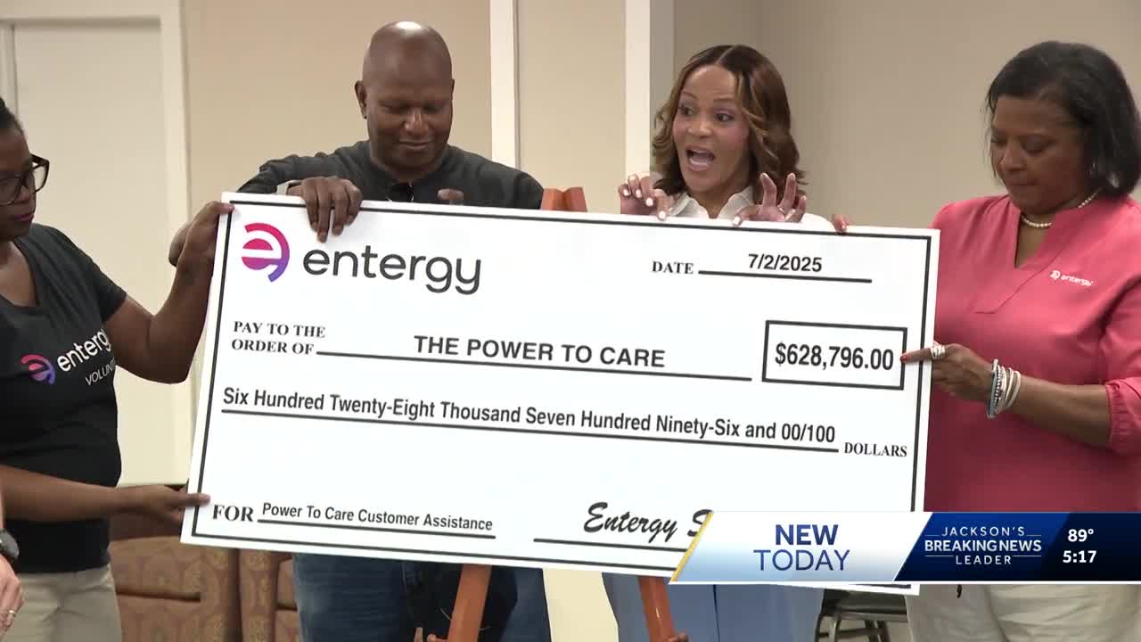 Entergy gives away fans