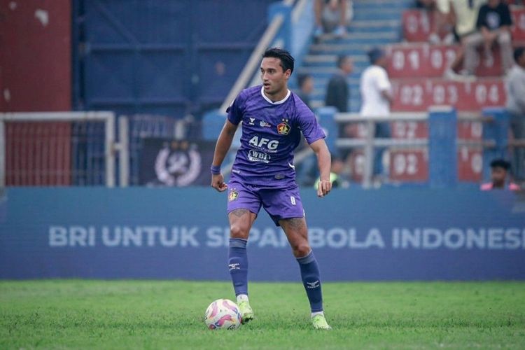 Ezra Walian Siap Bangkit Bersama Persik Kediri di Liga 1 2025/2026