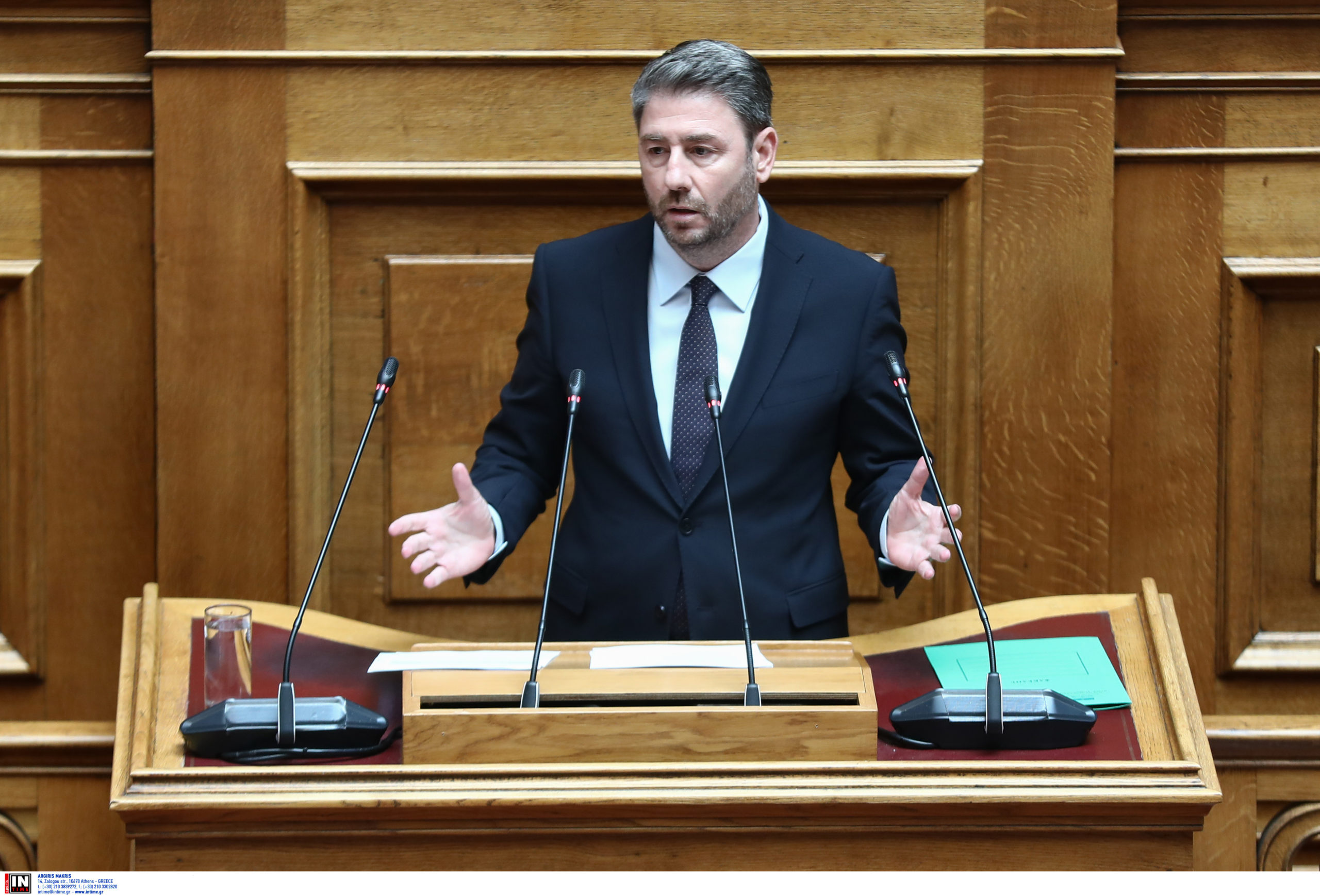 Ανδρουλάκης για Μητσοτάκη: Ο φραπές τελικά δεν βλάπτει σοβαρά μόνο τον ...