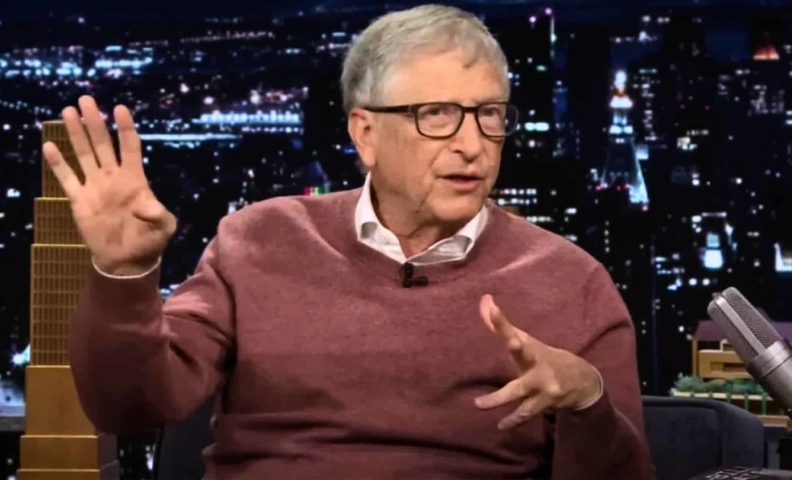No Doctors, No Chefs: Bill Gates Lists the Only 3 Jobs AI Likely Won’t ...