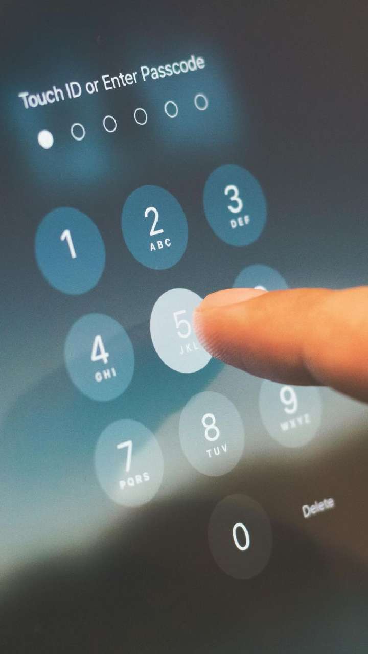 5 Common Password Mistakes That Put Your Online Security At Risk!