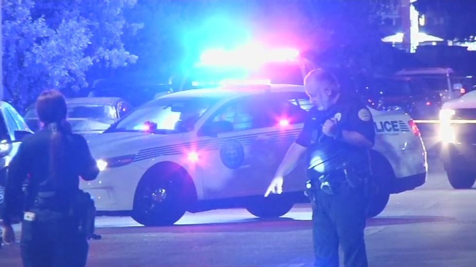 Police investigate early morning double shooting in Miami