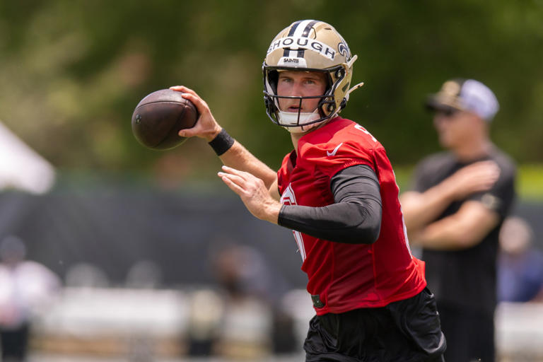 Saints rookie QB Tyler Shough proves he can do what Derek Carr never ...