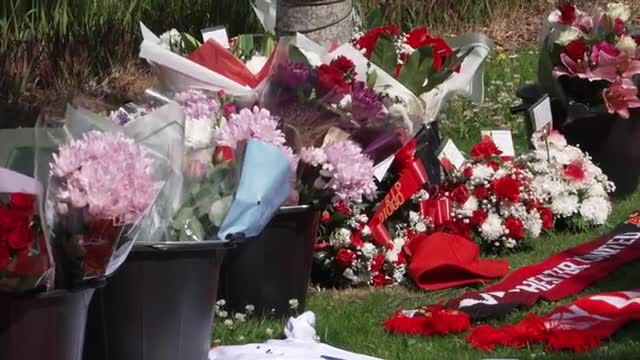 Liverpool fans leave flowers and tributes to Diogo Jota outside Anfield ...