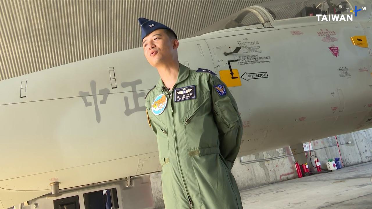 Military Prepares Farewell Ceremony for Faithful RF-5E Fighters