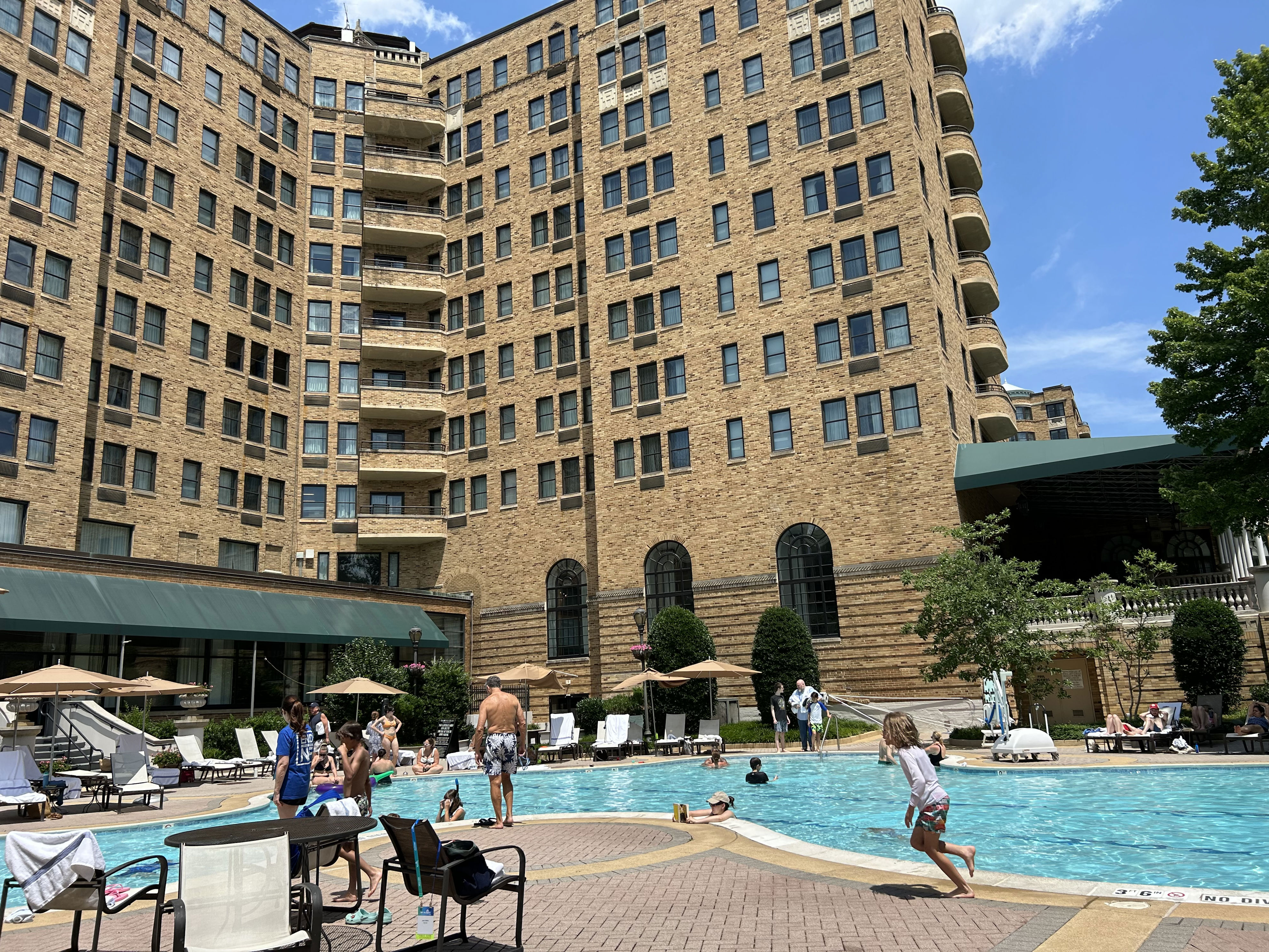 Is ResortPass worth the money? We tried it at three hotel pools.