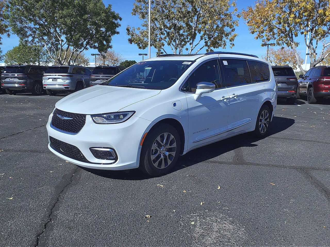 Chrysler Recalls 250K Pacifica, Voyager Minivans: NHTSA