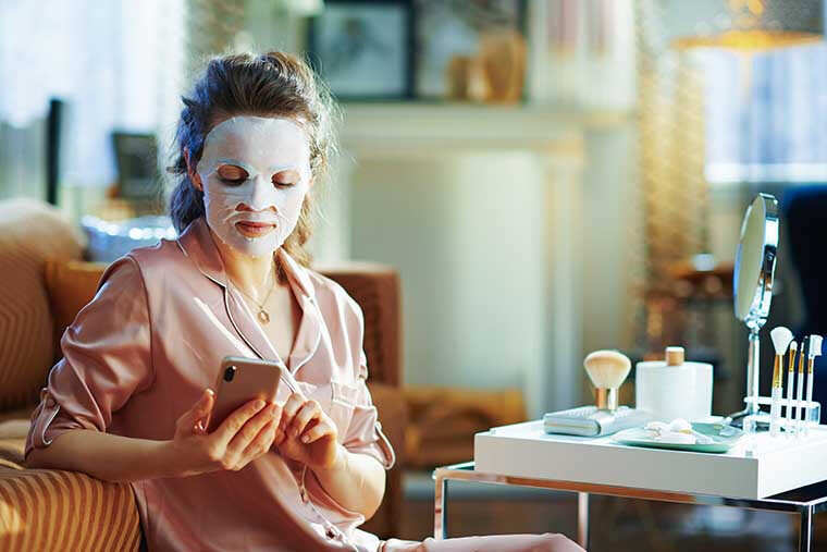 12 Best Face Masks To Reduce Wrinkles And Fine Lines