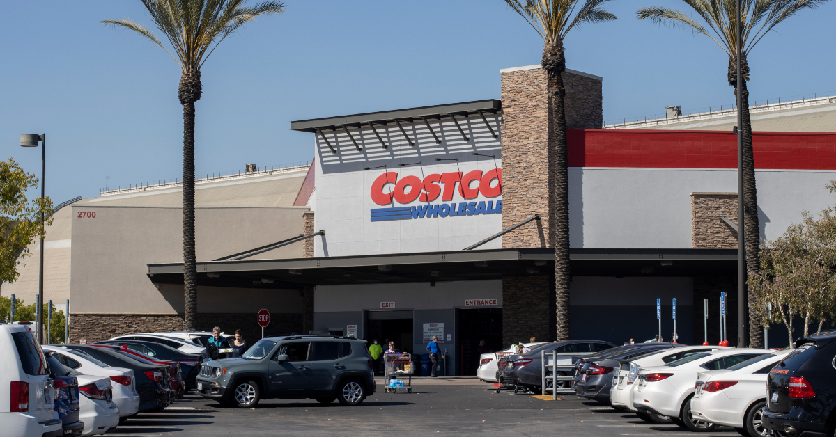 14 Insider Tips Costco Employees Really Want You To Know