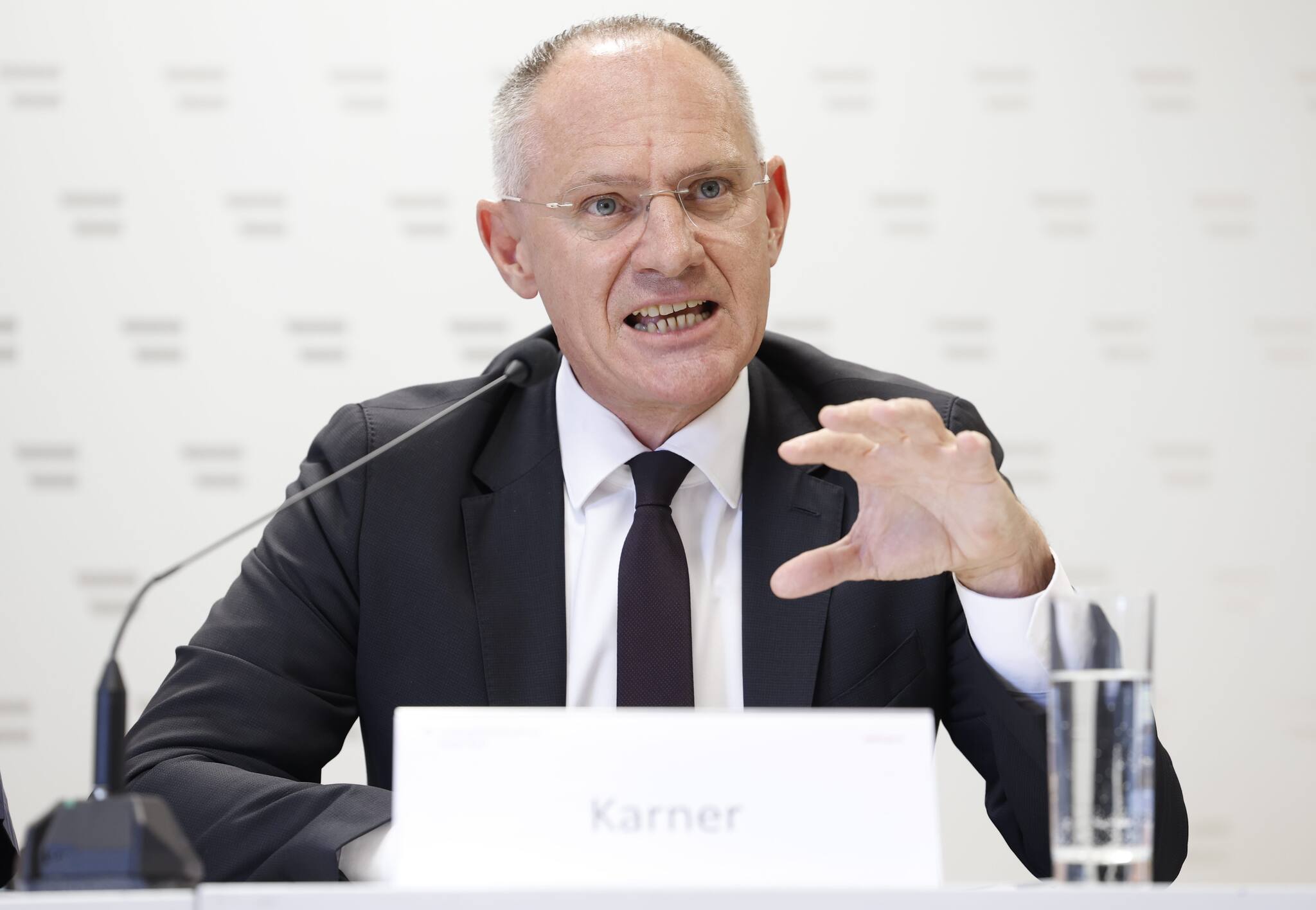 Nach Assad-Sturz: Österreich beginnt Abschiebungen nach Syrien