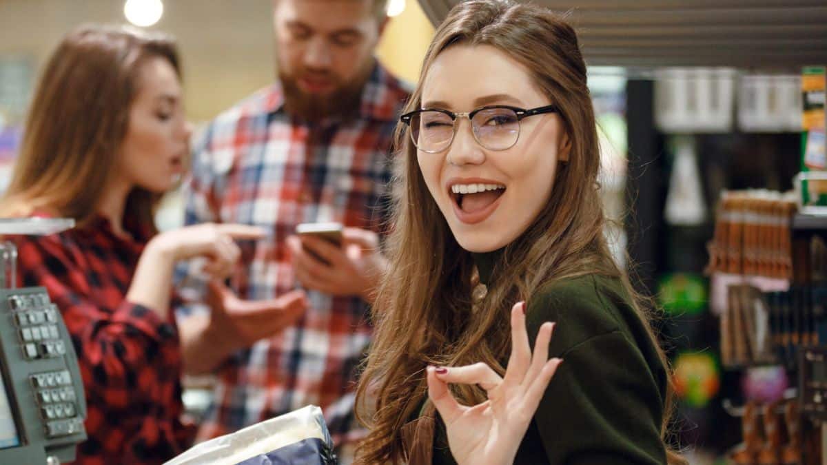 15 Service Jobs That Don't Depend on Tips