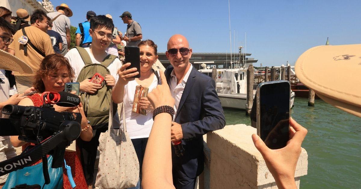 Jeff Bezos and Lauren Sánchez's Wedding Sparks Backlash Against ...