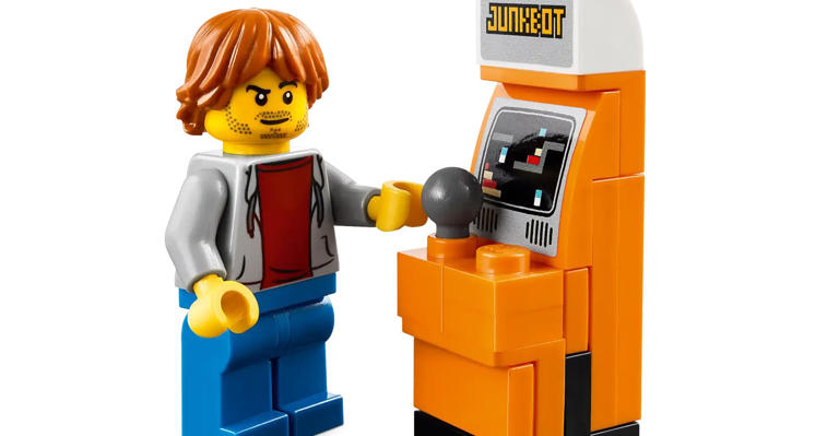 Lego’s latest buildable arcade machine is packed full of fun hidden details