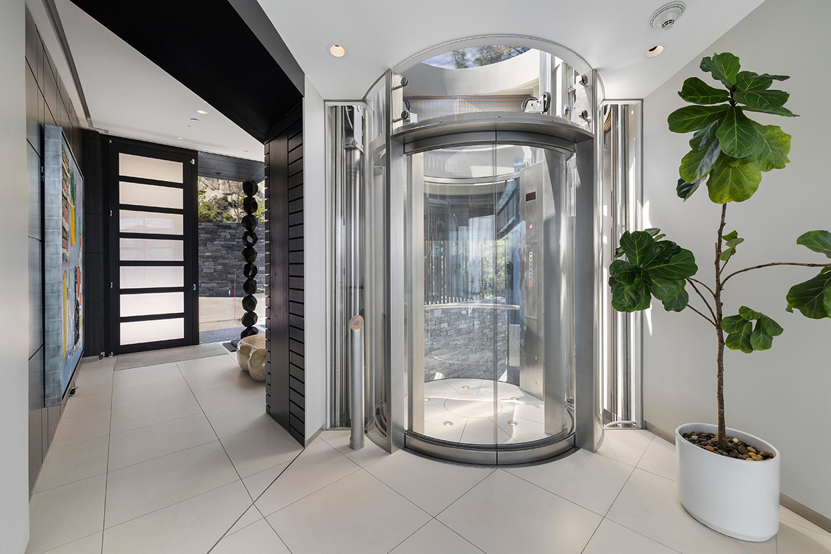 Tahoe Glass House in Photos