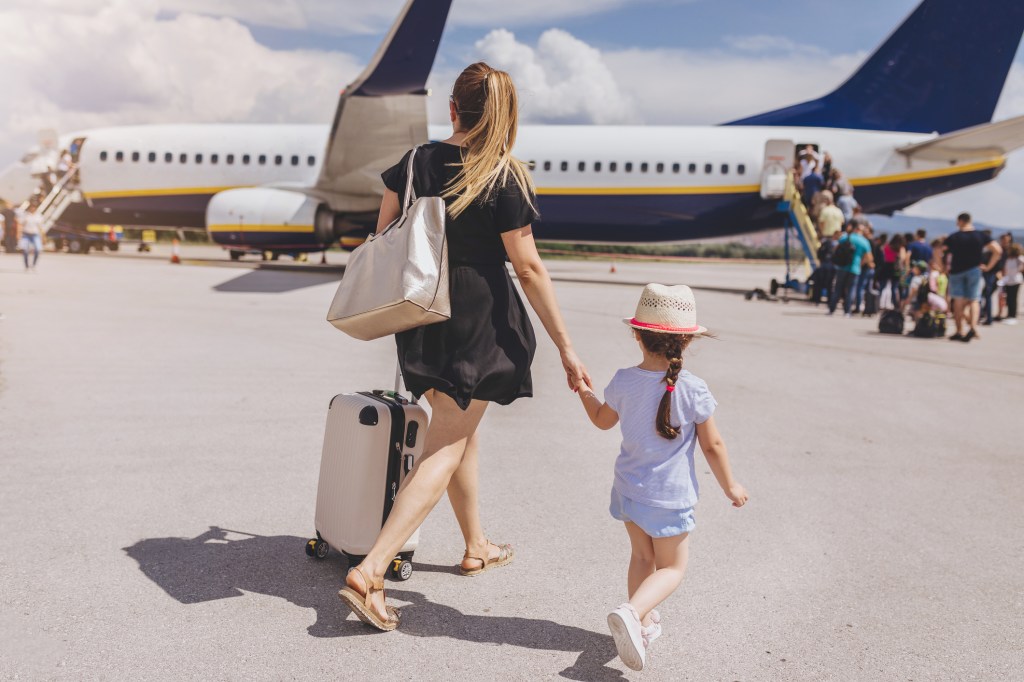 Here’s why we always board flights on the left side of the plane