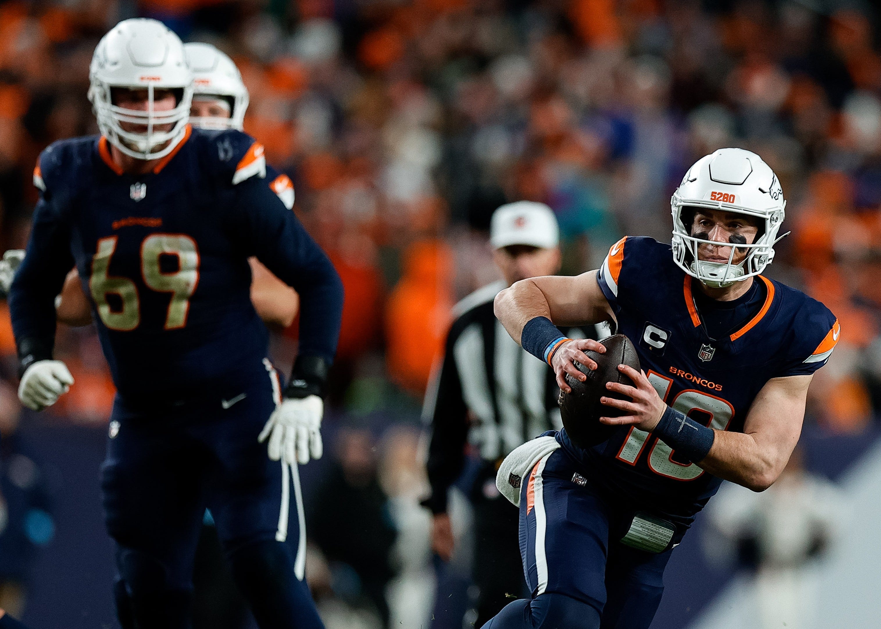 Teammate says QB Bo Nix captured Broncos' locker room 'right away ...