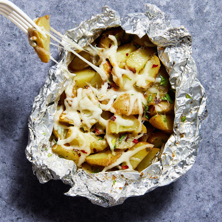 These 18 foil pack recipes are the best campfire hack