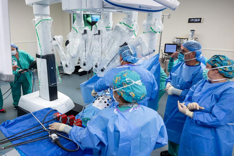 Carteret Health Care uses new surgical robot for the first time