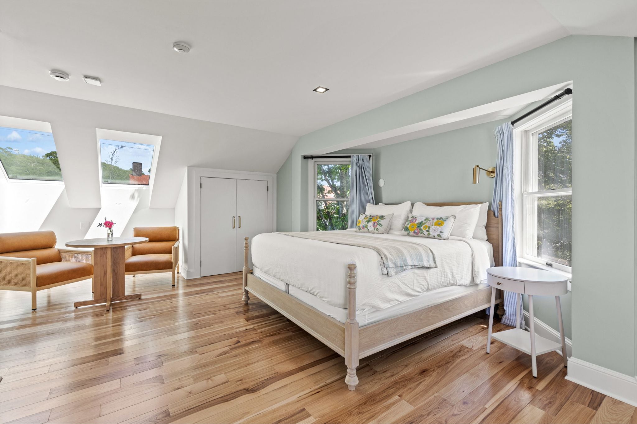 Look inside the newly renovated Breakwater Inn in Kennebunkport