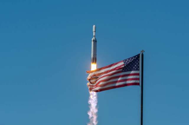 Video of SpaceX's explosive starship test aftermath sparks outrage ...