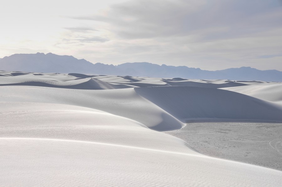 Full moon night at White Sands features special performance