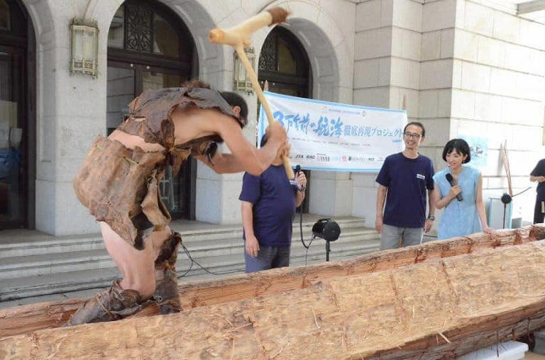 5 Hours and 225 KM in a Canoe: Scientists Recreate the 30,000-Year-Old ...