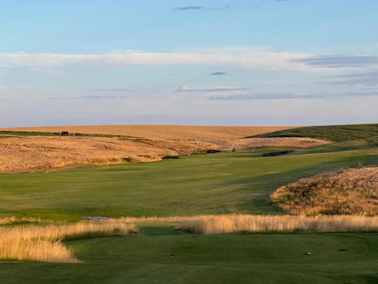 Craig Larson surges to top of Golfweek Pacific Northwest Senior Am