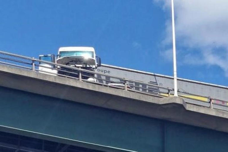 Diversion details as Dartford Crossing QEII Bridge fully closed ...