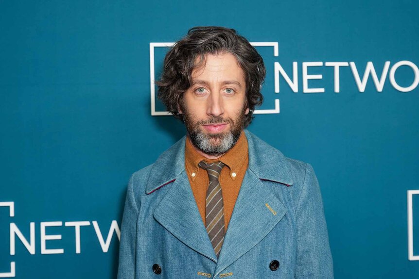 Poker Face’s Simon Helberg Breaks Down Season 2 Finale & That Final ...