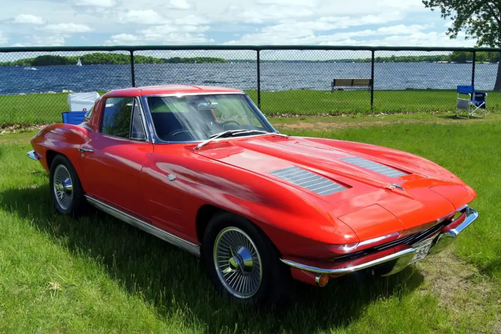 6 Vintage ’60s Car Models That Were Completely Ahead of Their Time