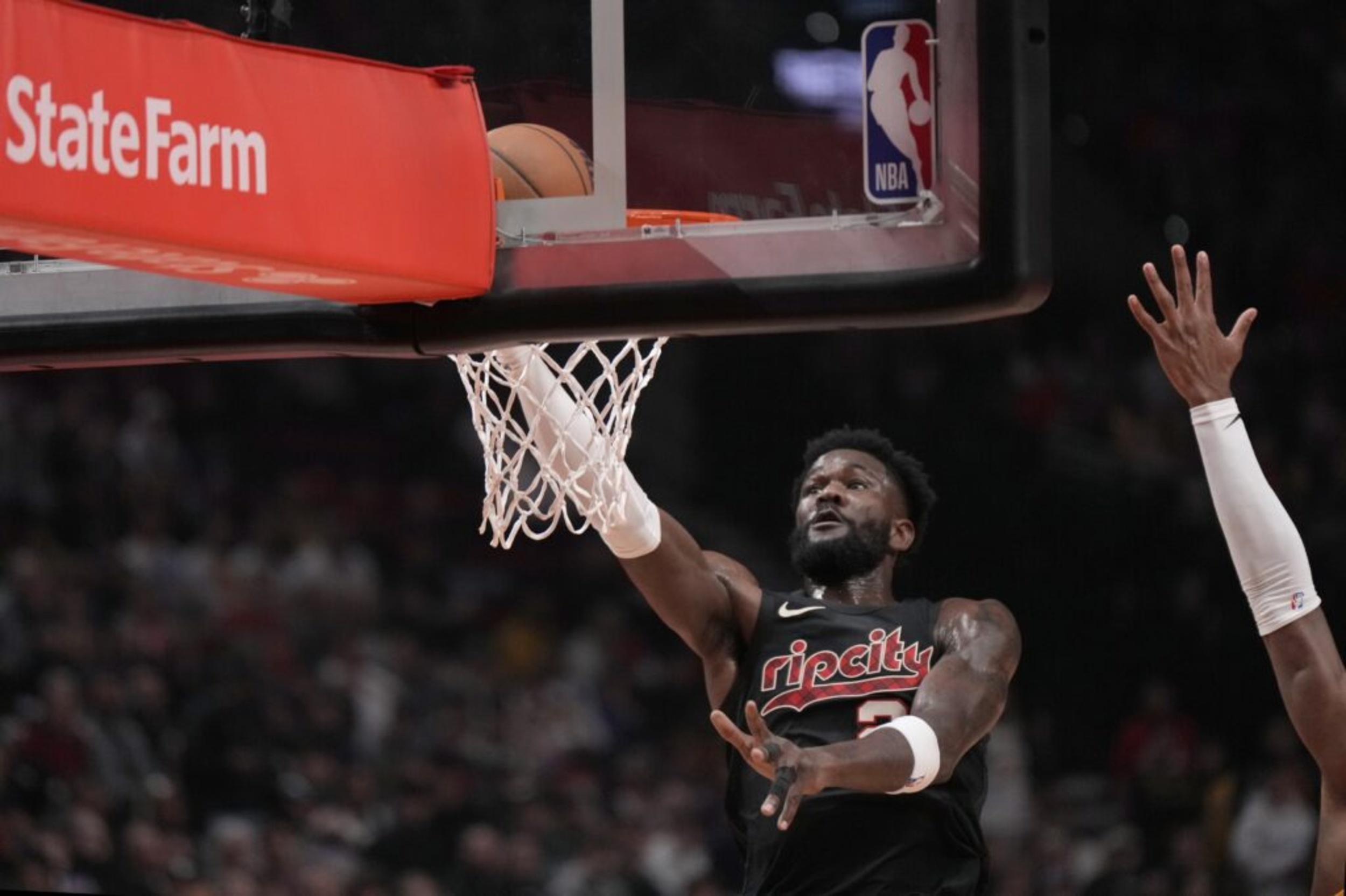 How Deandre Ayton Affects Luka, LeBron And The Lakers Offseason