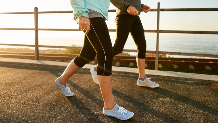 Walking for 45 minutes vs. slow jogging for 20 minutes: Which one ...