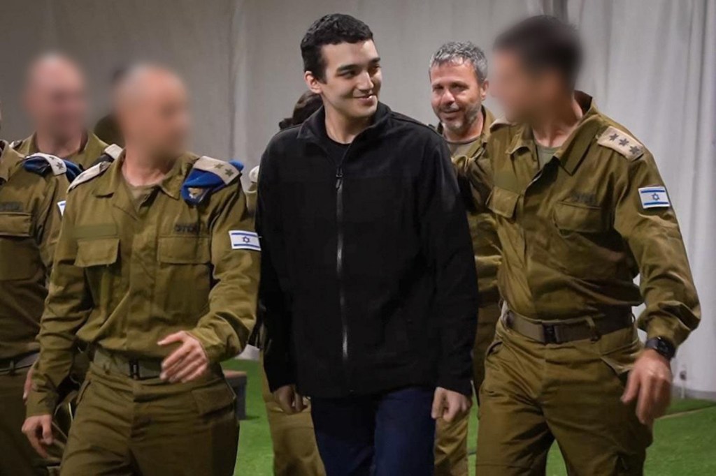 Freed hostage Edan Alexander welcomed at White House, reveals his ...