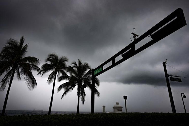 Tropical storm warning hits Florida as subtropical depression threatens ...