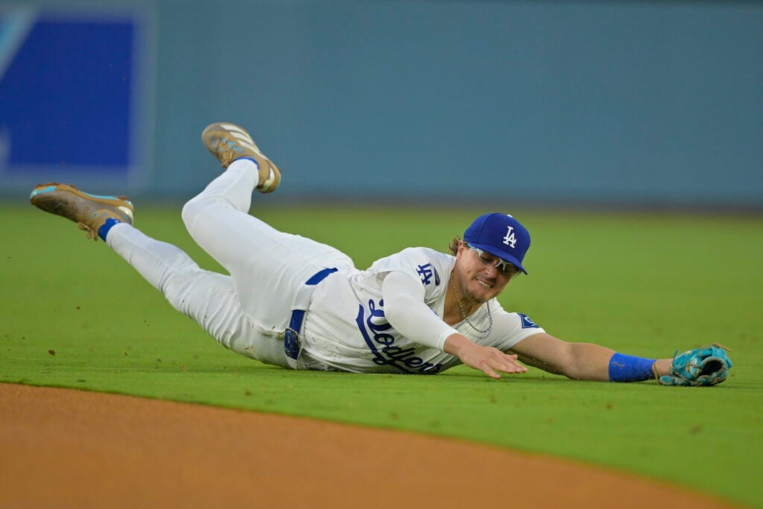 Report: Dodgers Call Up Outfielder Esteury Ruiz After Max Muncy Injury