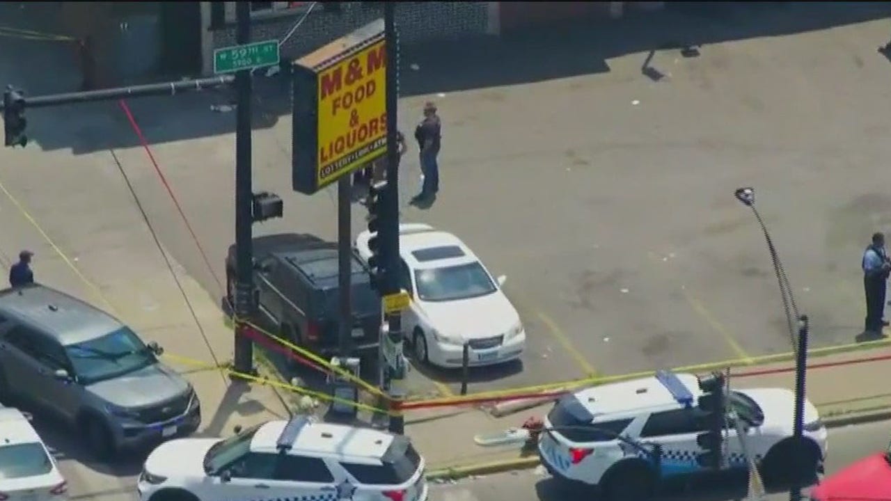 4 men hospitalized after shooting on Chicago's South Side, police say