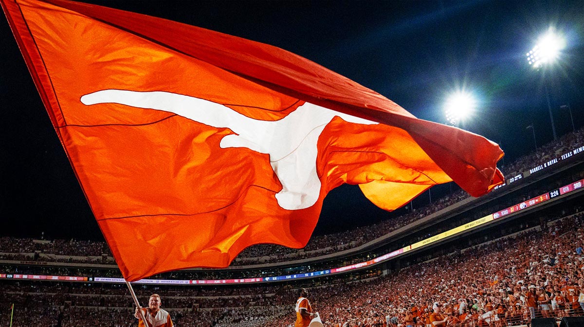 Texas football lands 4-star cornerback over Miami, Florida State