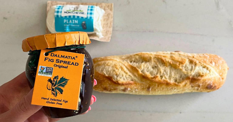 Fig Goat Cheese Crostini Bites