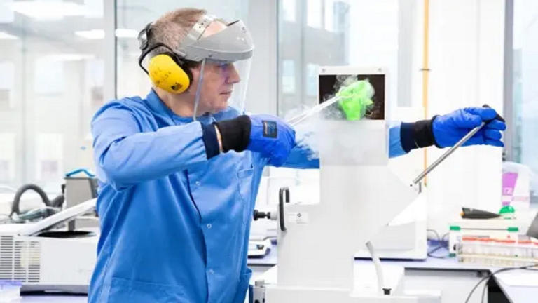 Scientists unveil enzyme tech that reduces plastic recycling’s ...