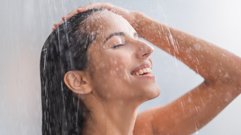 Tips For Styling Your Naturally Wavy Hair
