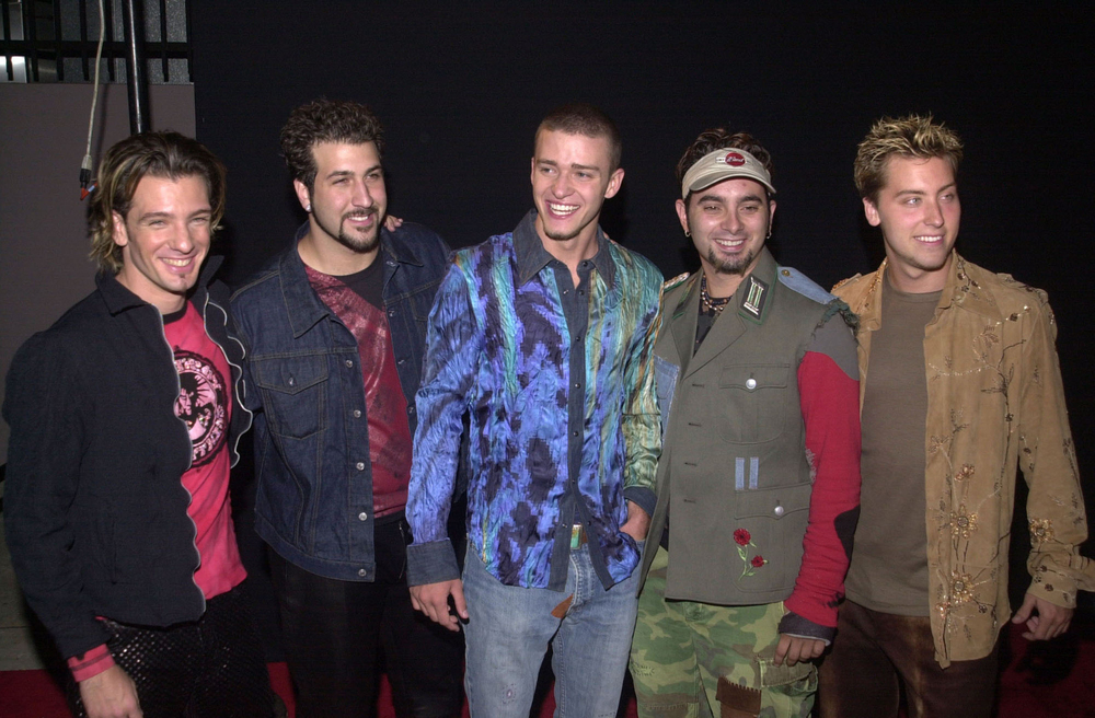 15 Boy Bands That Made 90s Hearts Skip a Beat