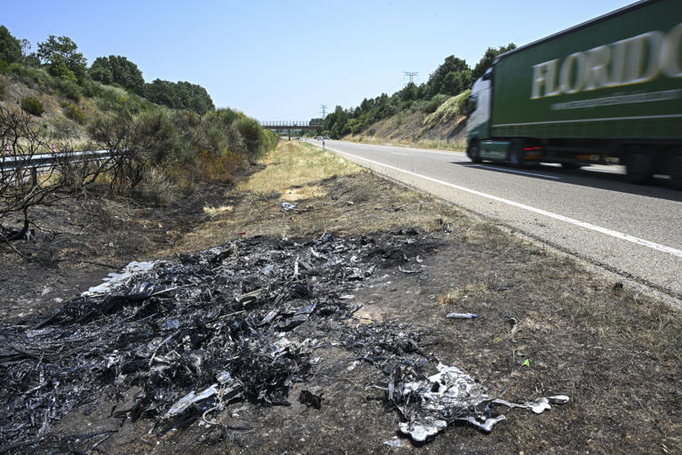 Police Reveal Likely Cause of Fiery Wreck That Killed Diogo Jota, Brother