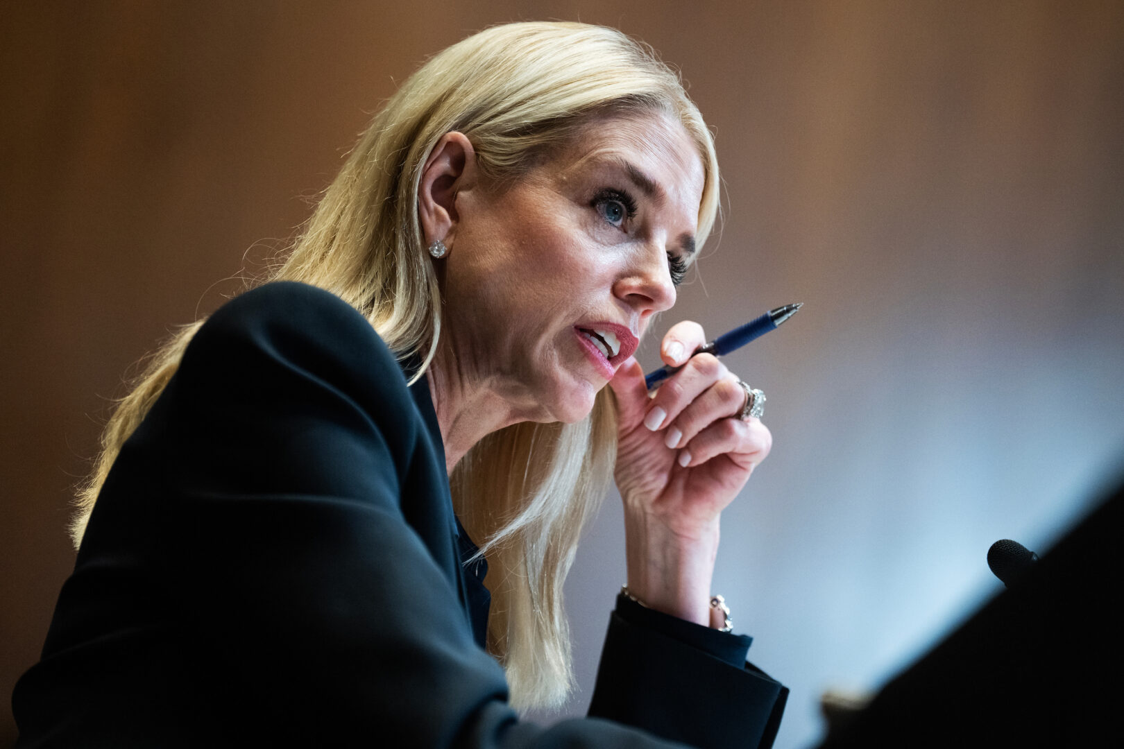 Law enforcement groups oppose proposed anti-drug program cuts