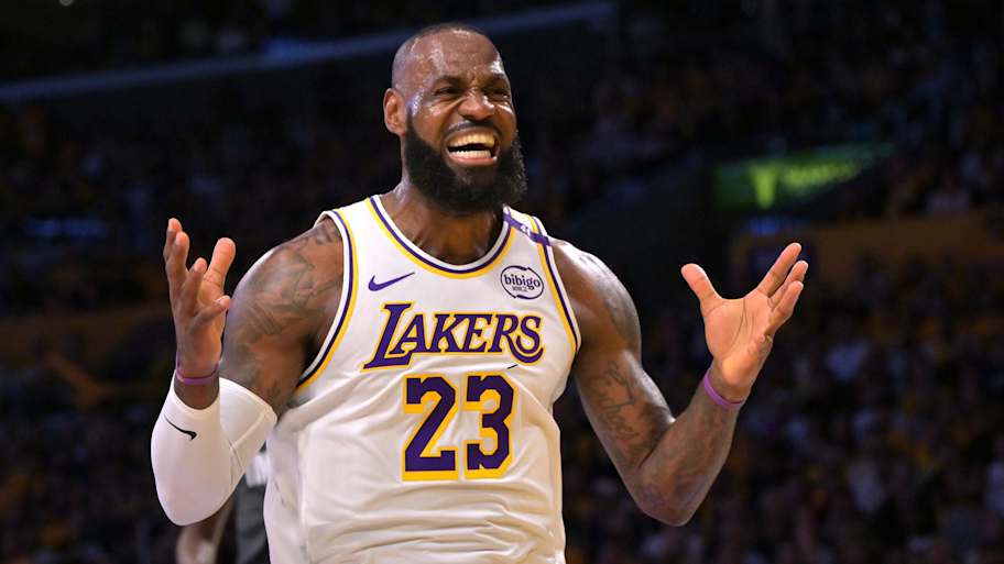 New Report Shuts Down LeBron James Rumors To Contender