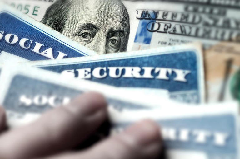 US dollar plunges in worst new year collapse in 50 years sparking panic ...