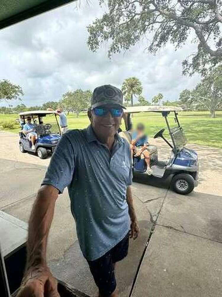 George Strait makes surprise stop at popular Corpus Christi Country Club