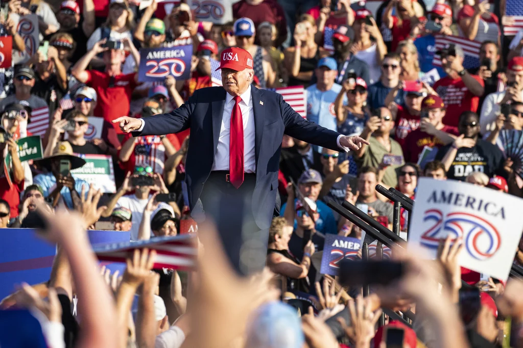 Trump takes ‘big, beautiful’ victory lap in Iowa