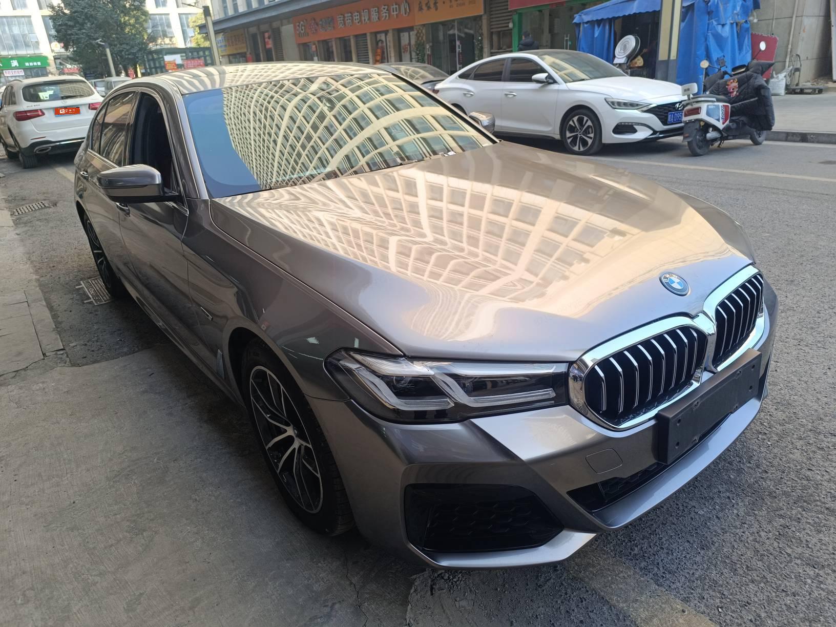 宝马 宝马5系新能源 2022款 改款二 535Le 先锋版M运动套装实拍图