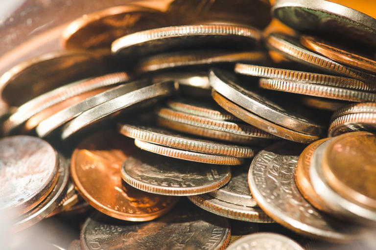 People are just realizing why US coins have ridged edges